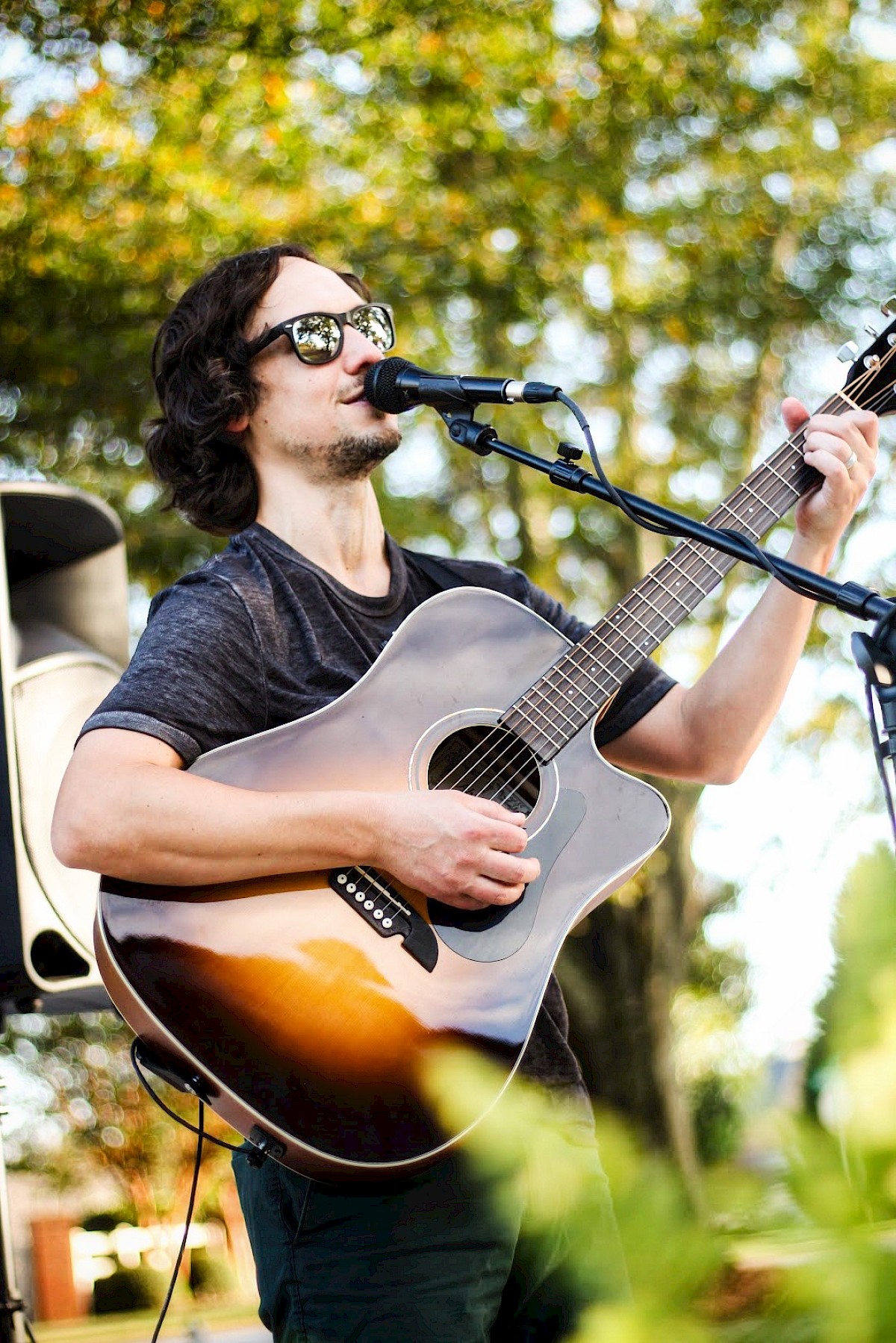 Live Music - Halem Eric Albright